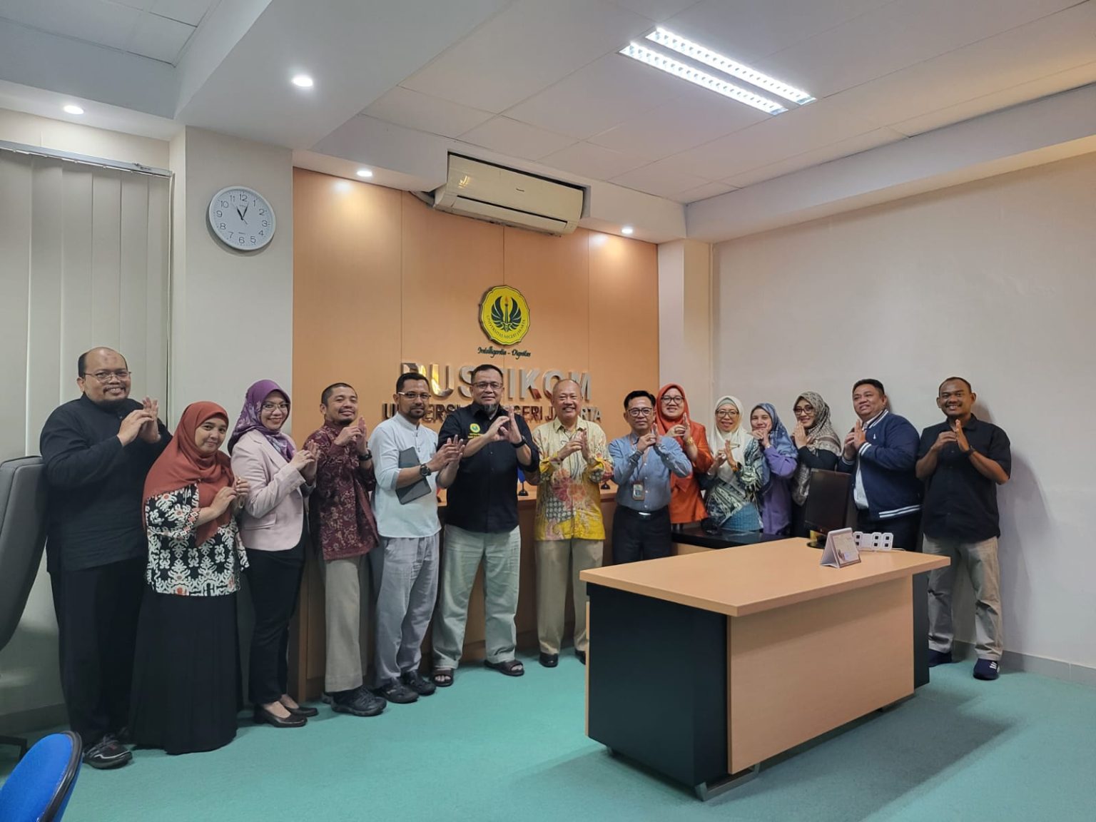 Pelaksanaan PENMABA Mandiri UNJ di Kediaman Tahun 2025 Berjalan Lancar ...